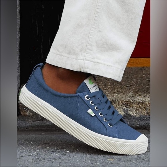 Cariuma | Shoes | Nwot Cariuma Oca Low Shadow Blue Canvas Sneaker W9 ...